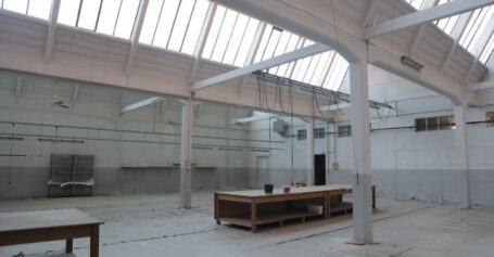 Overhead Lifts: Transforming Workspaces in the Construction Industry ...